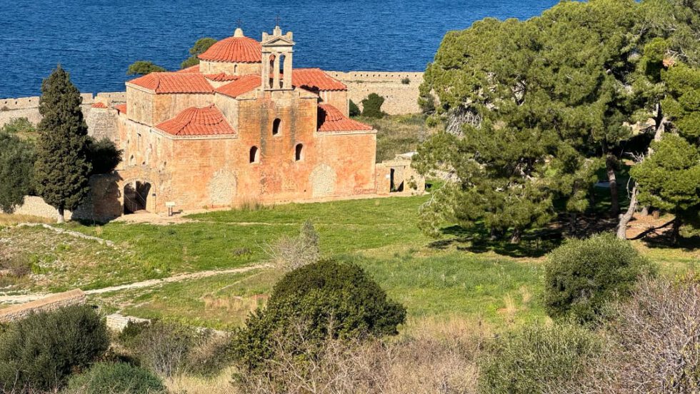 Pylos, die lebendige Hafenstadt im Südwesten des Peloponnes